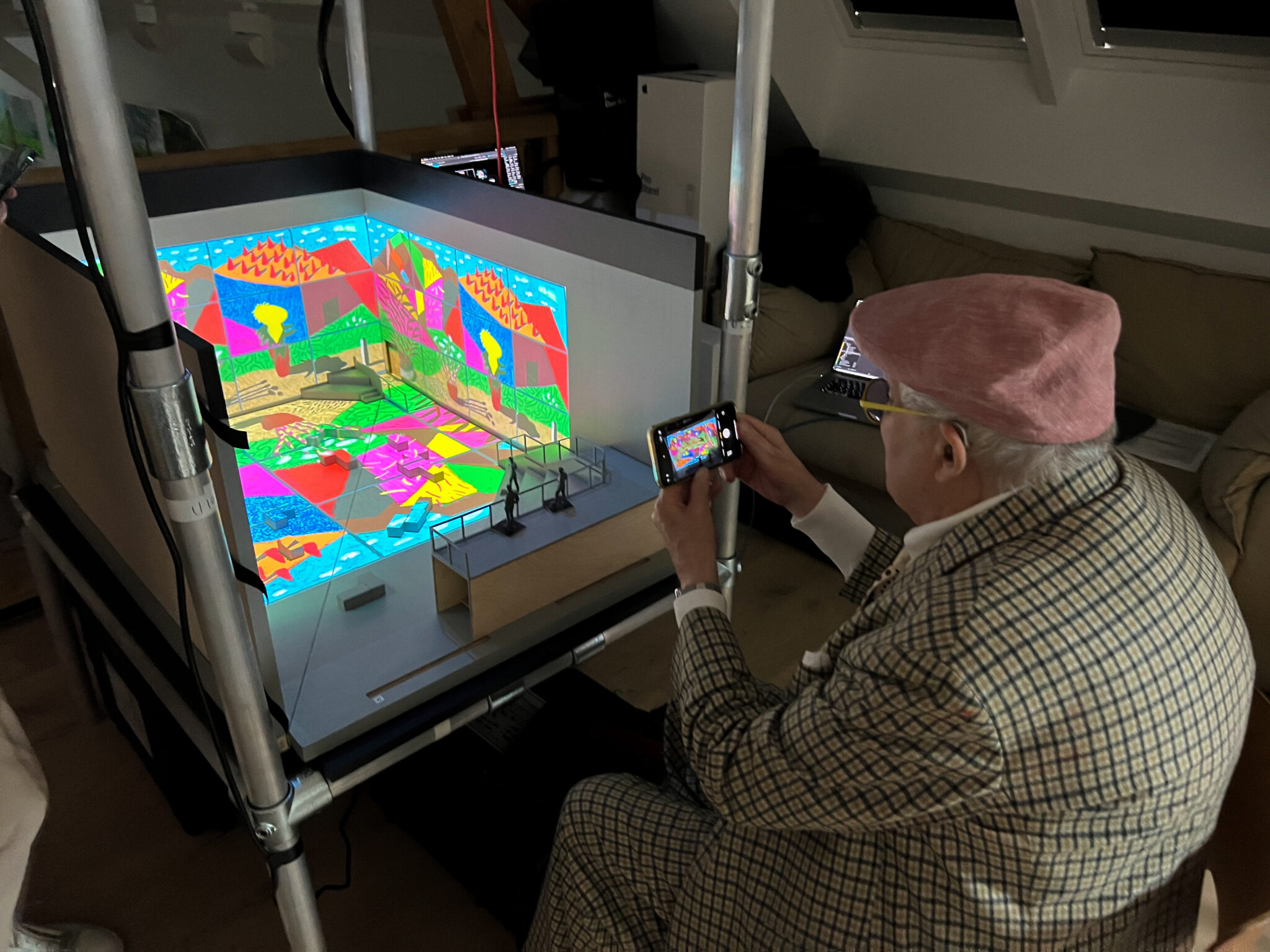 1.-Lightroom-David-Hockney-Bigger-Closer-not-smaller-further-away - FAD ...