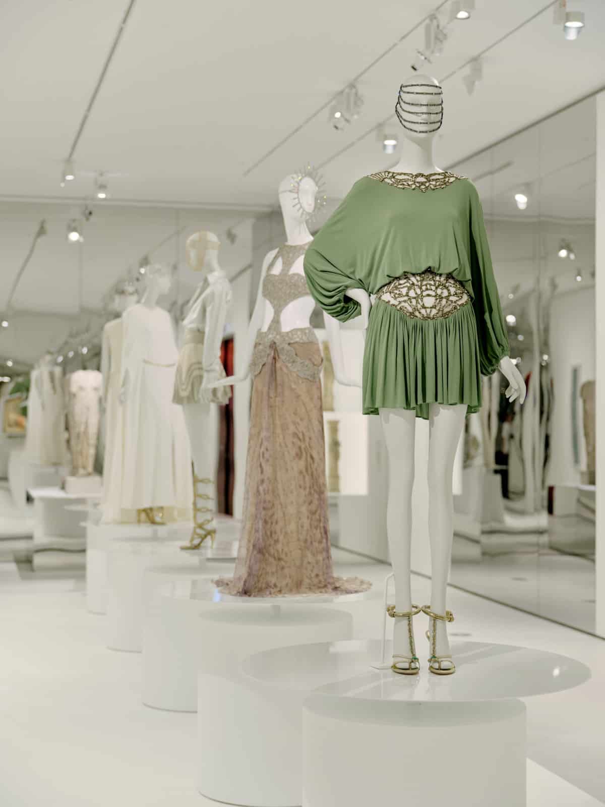 Alexander McQueen: Mind, Mythos, Muse - FAD Magazine