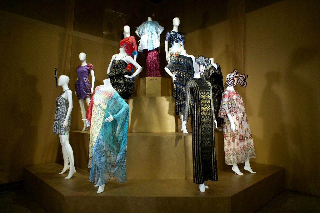 Zandra Rhodes 50 Years of Fabulous. Photo by Bridie O'Sullivan ...