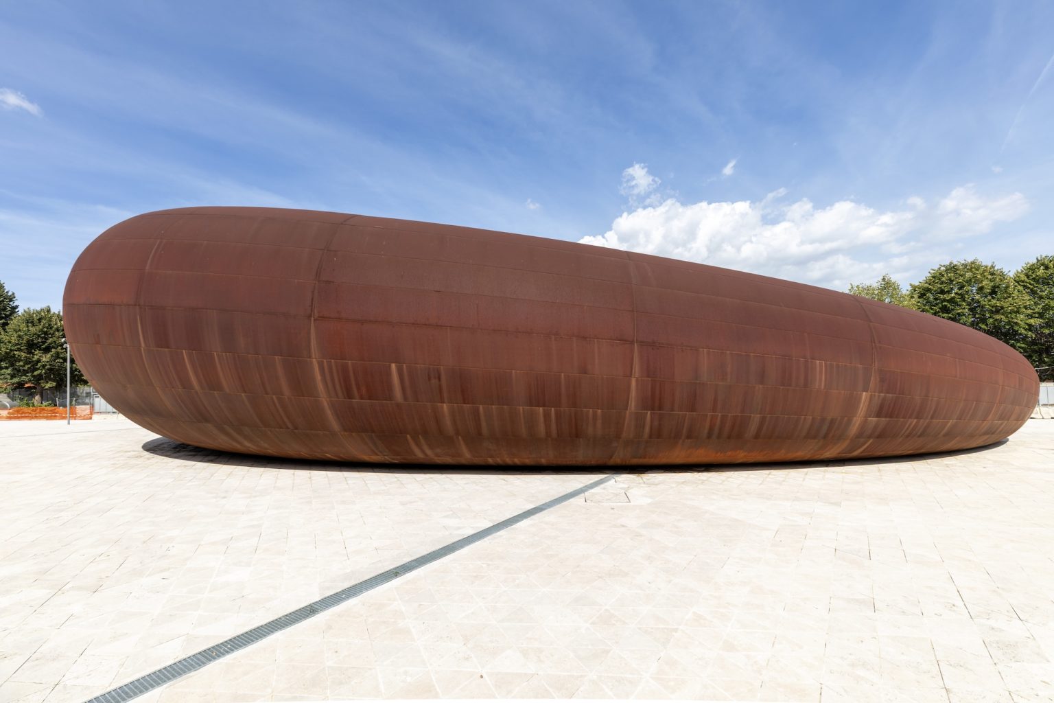 Anish Kapoor’s BUTCHERED Unveiled on Shell Platform Amid Climate Crisis ...