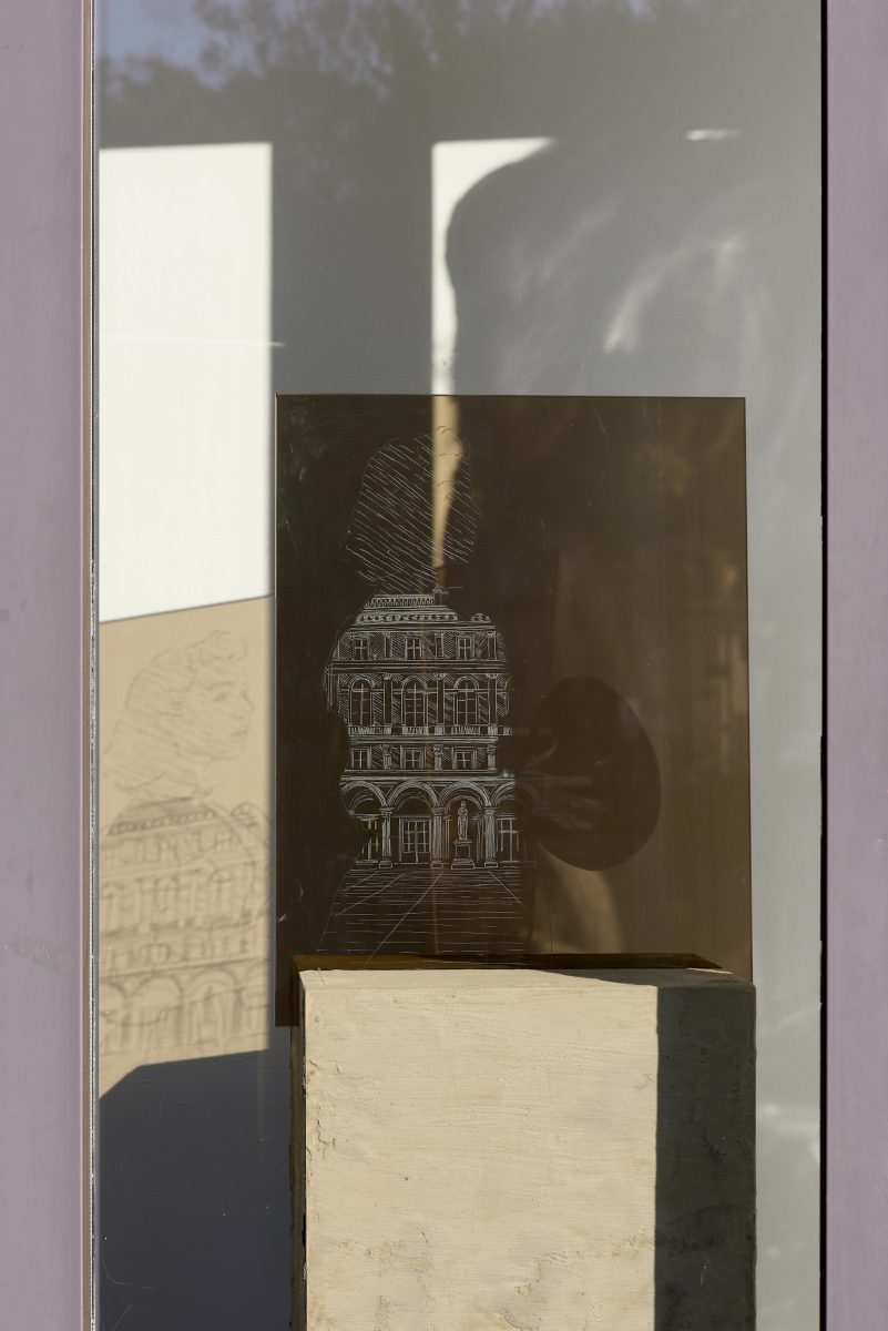 Review: my tongue in my friend’s mouth - FAD Magazine