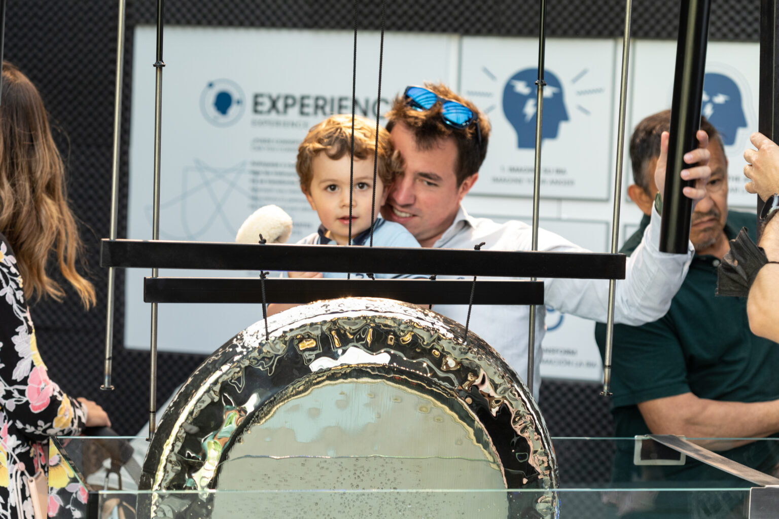 HTC VIVE to Premiere 'To the Moon' by Laurie Anderson + Hsin -Chien ...