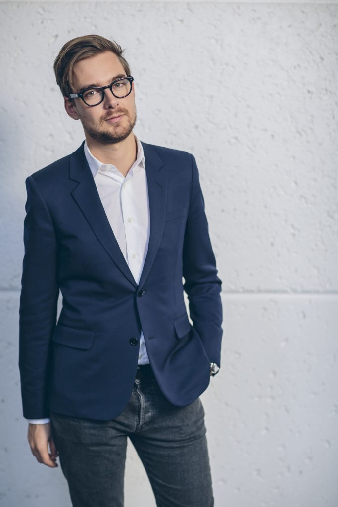 Alex Logsdail, 2015. Photo by Roberto Chamorro #10 - FAD Magazine