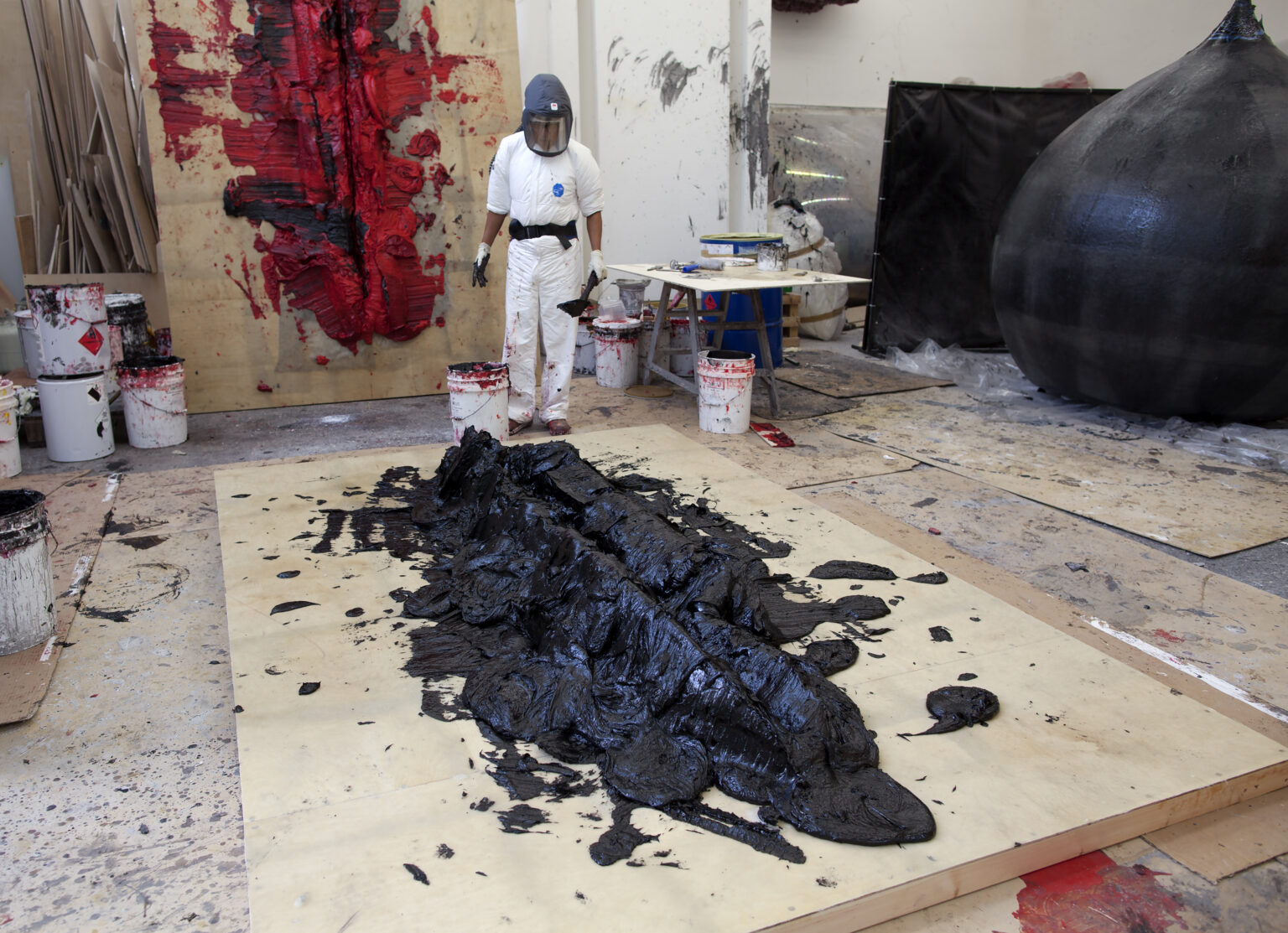 Anish Kapoor paintings to go on public display for the first time ...