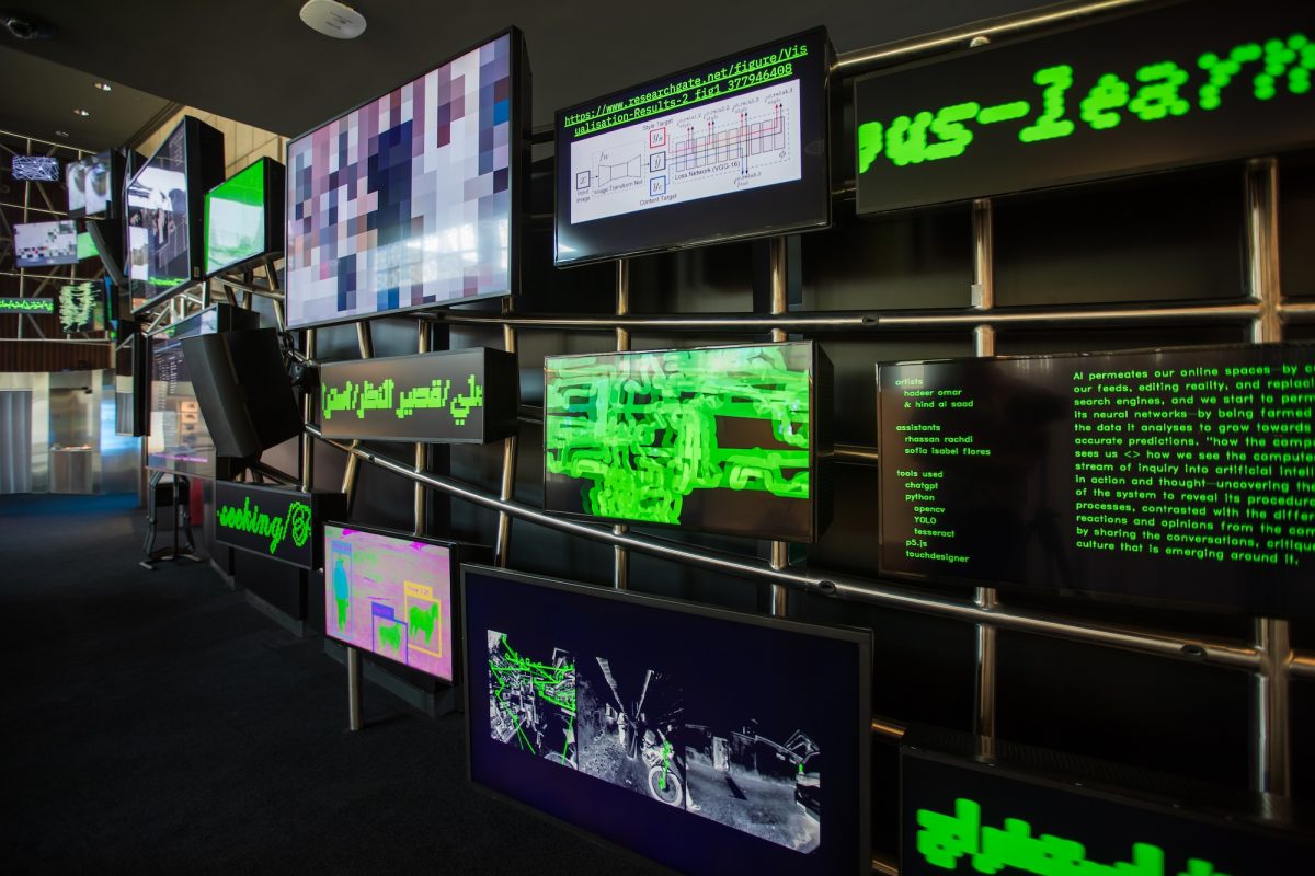 Memememememe- an interactive exploration of how internet memes shape ...