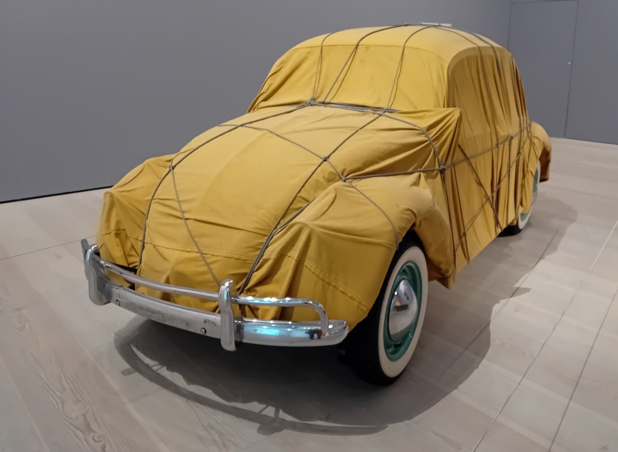 Paul's Gallery of the Week: Saatchi Gallery - FAD Magazine