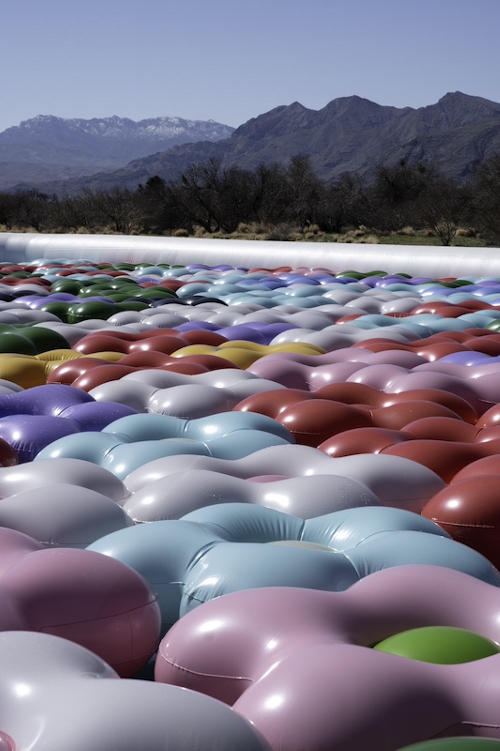 Wow! Cj Hendry "Public Pool" art installation in the desert. - FAD Magazine