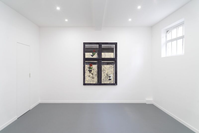 David Risley's window paintings on show at Hunted Projects - FAD Magazine