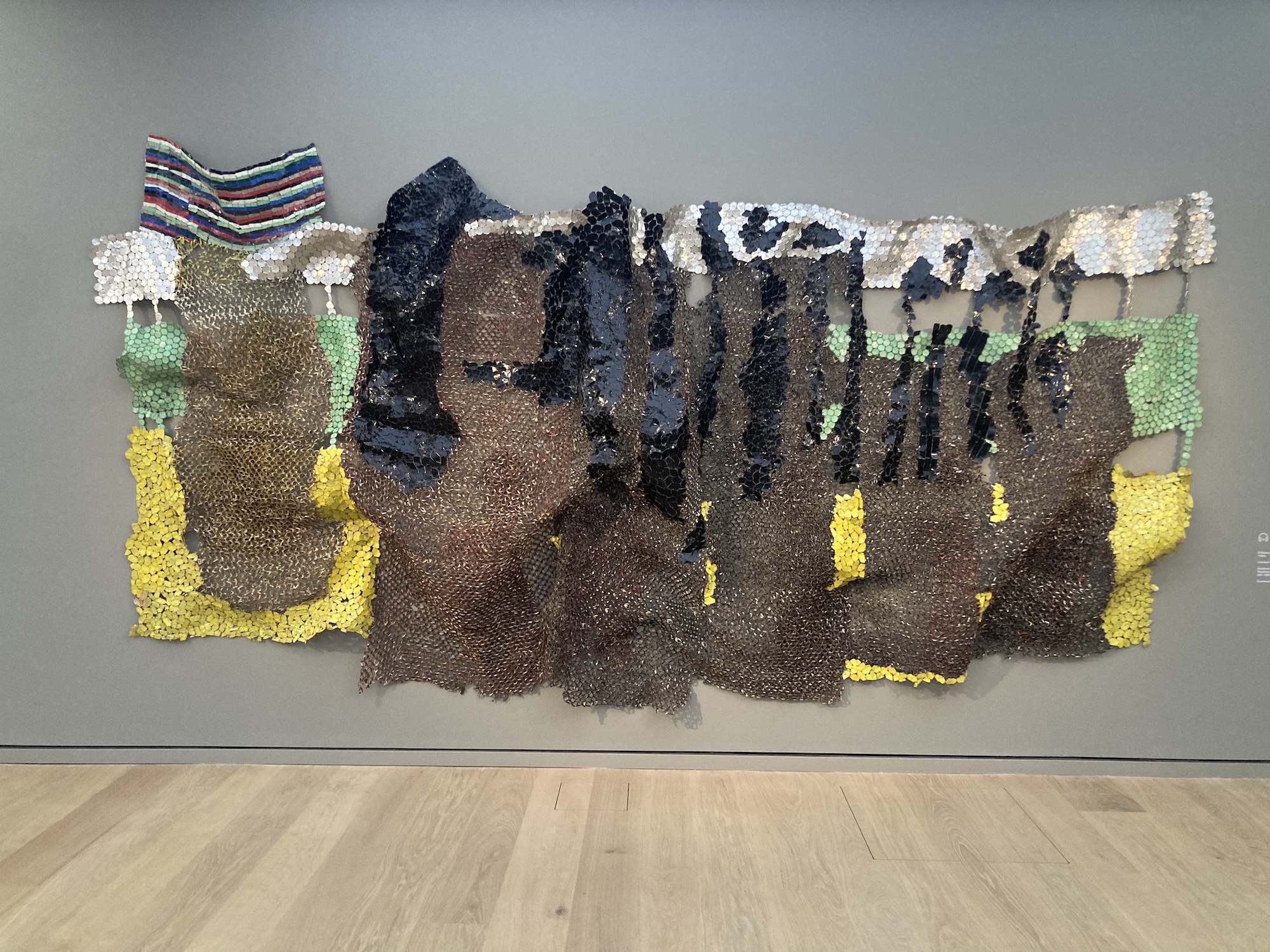 El-Anatsui-Untitled-I-2023-Aluminum-copper-wire-and-nylon-string-210-x ...