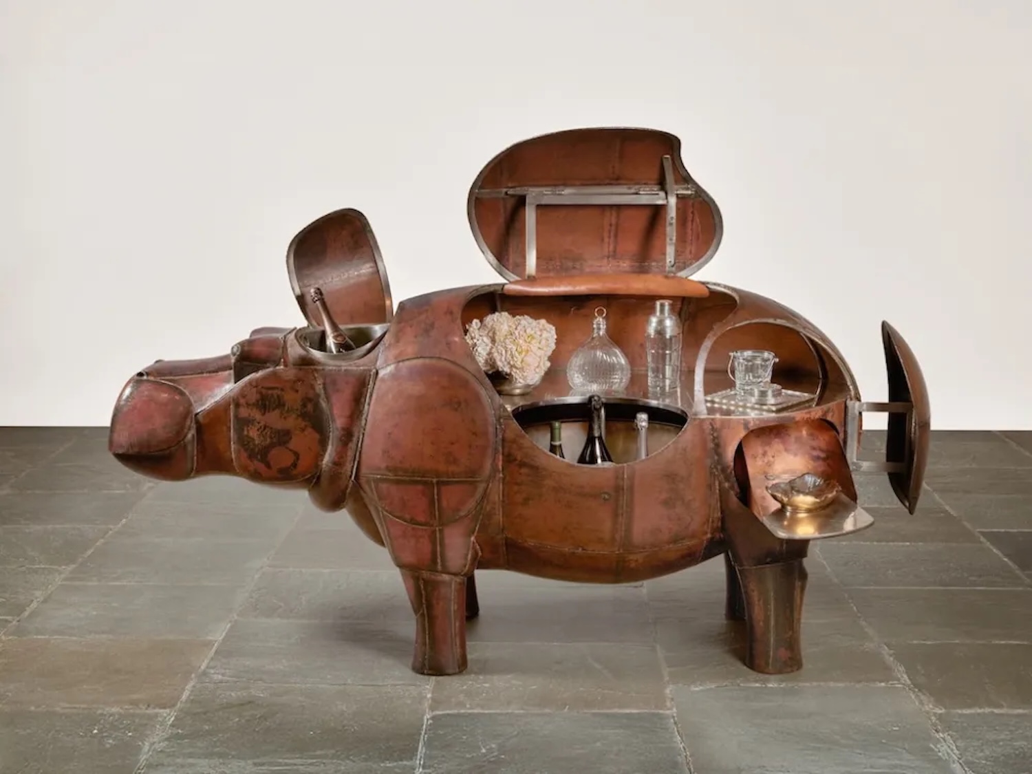 François-Xavier Lalanne’s Hippopotame Bar Sets Record Price - FAD Magazine