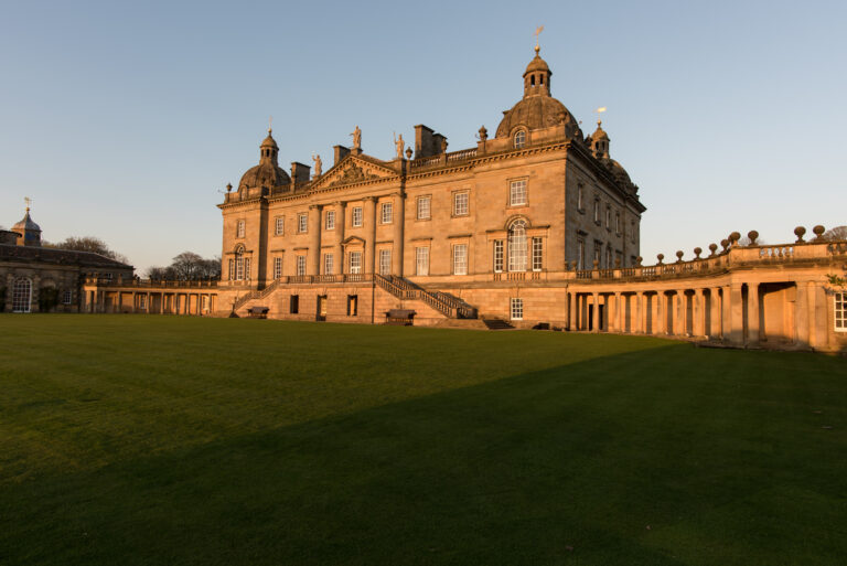 New Damien Hirst exhibition opens at Houghton Hall - FAD Magazine