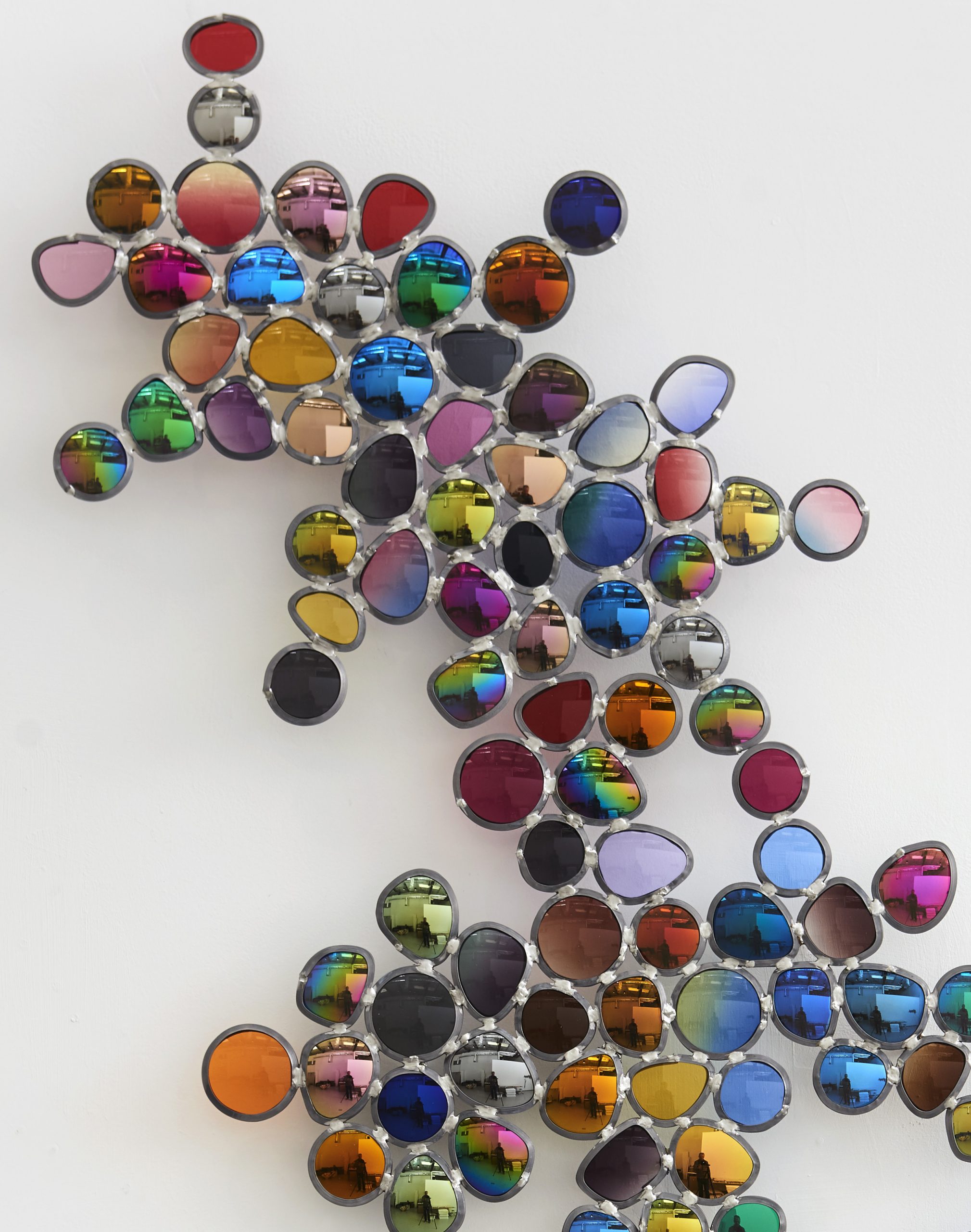 In his latest exhibition Jim Lambie will present a body of work ...