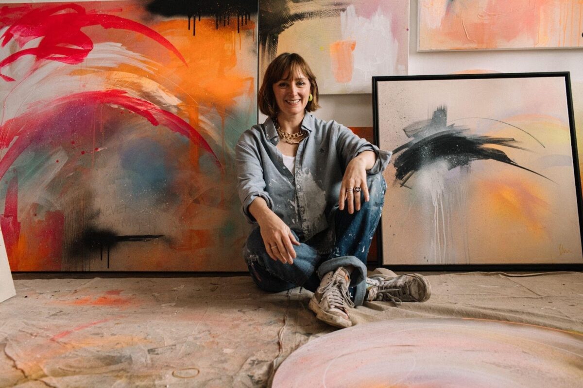 Kate Mayer in her studio – copyright the artist - FAD Magazine