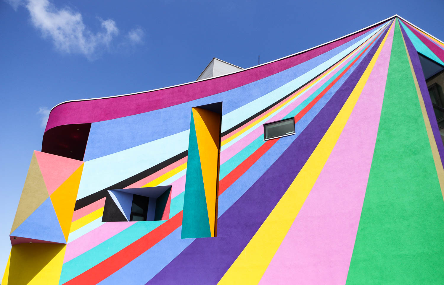 Eastbourne's Iconic Towner Art Gallery unveils Lothar Götz Mural and ...