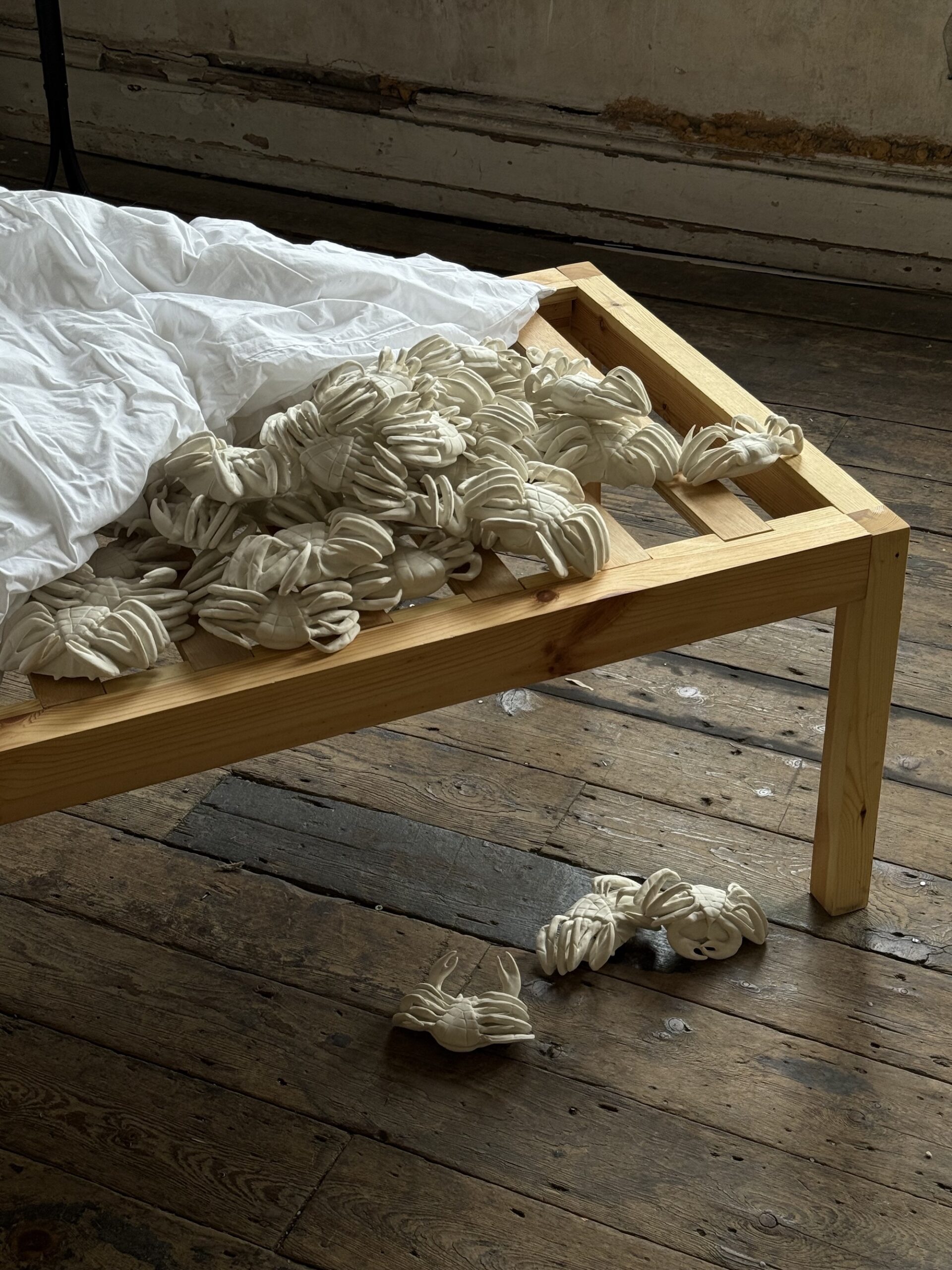 'Phoning Home' - Zoe Wu (Photo by Ju Huo) - FAD Magazine