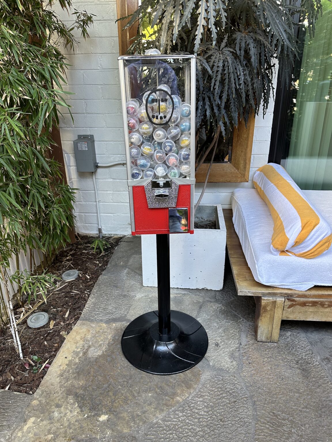 Stanley Edmondson and, “Gigantor Toy Machine” - FAD Magazine