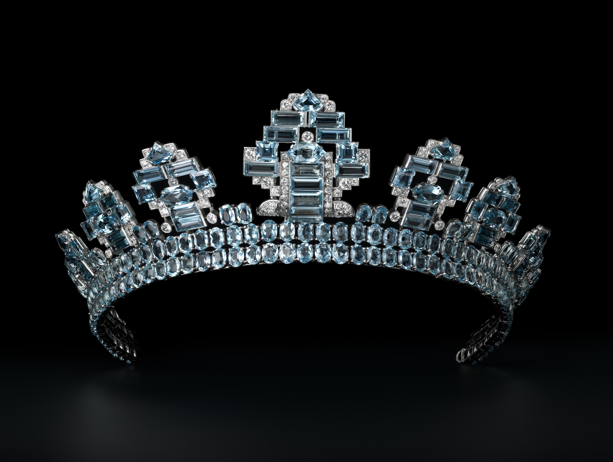 V&A Unveils First Major Cartier Jewels & Watches Exhibition in Nearly ...