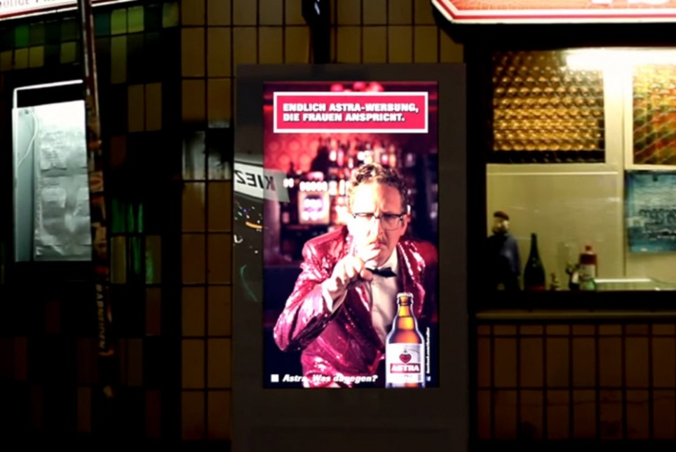 Digital Billboard targets women in beer campaign, using gender ...