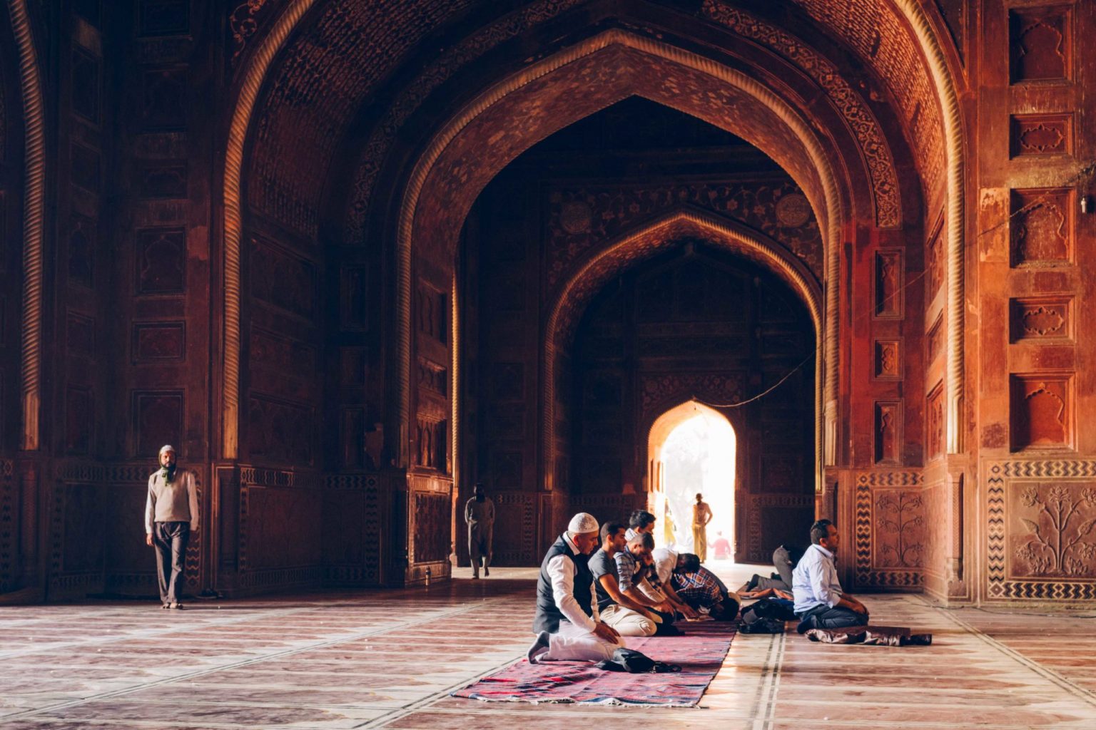 prayers-in-the-taj-mahal-masjid-2048x1365-1 - FAD Magazine